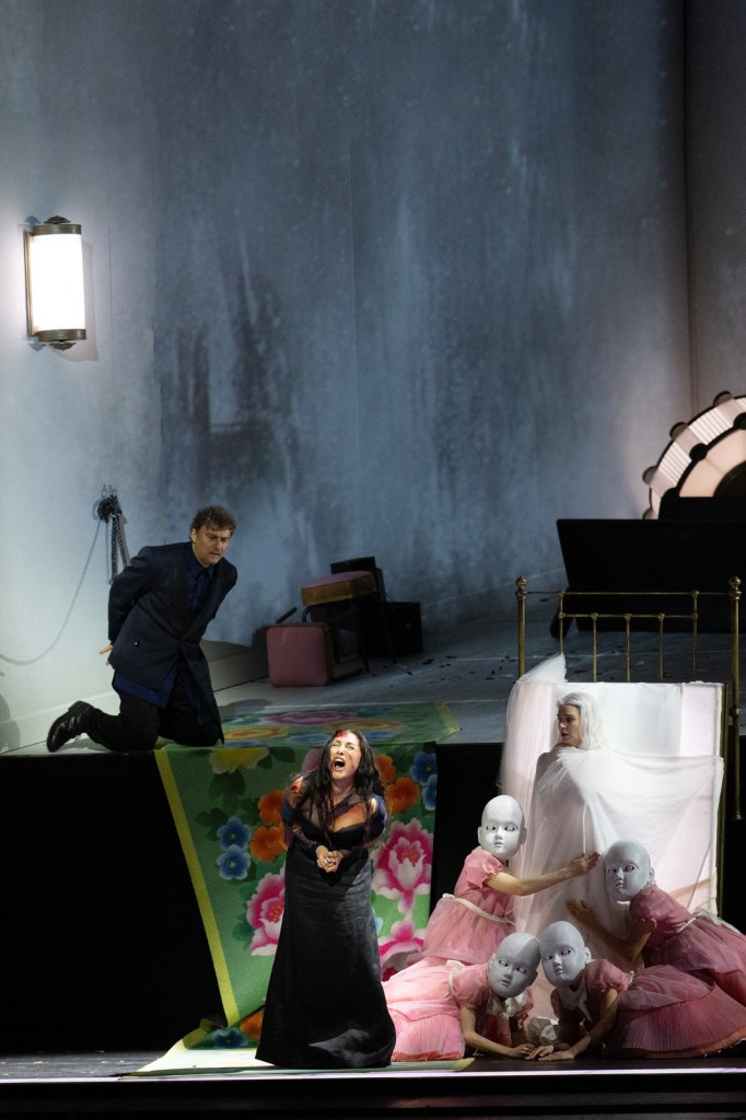 Die Principessa mit dem Messer • VAN Magazin